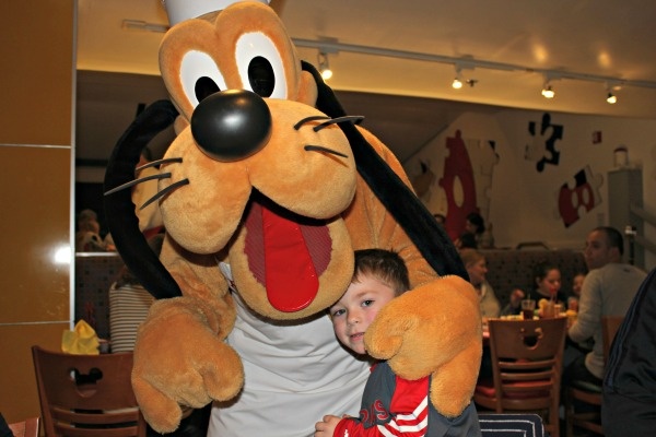 5 Reasons to Love Table Service Dining at Walt Disney World