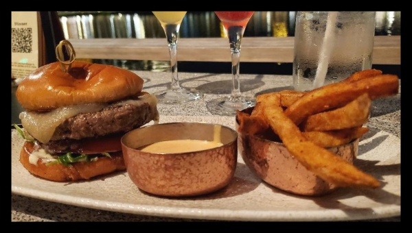 Review of the Three Bridges Bar and Grill at Coronado Springs Resort